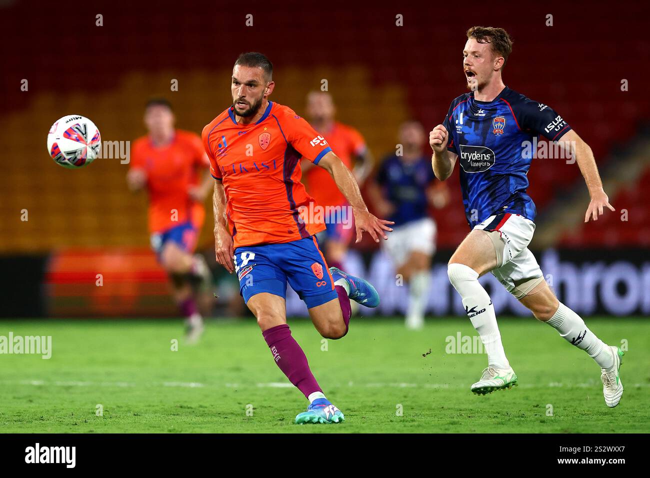 Brisbane, Australia. 07th Jan, 2025. Jack Hingert of the Roar (left ...