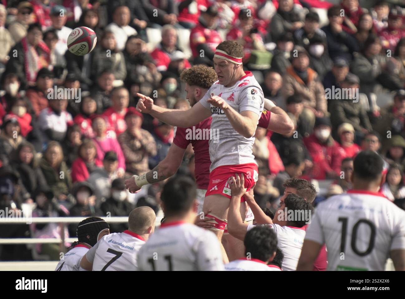 Steelers' Brodie Retallick during the 2024-25 Japan Rugby League One ...