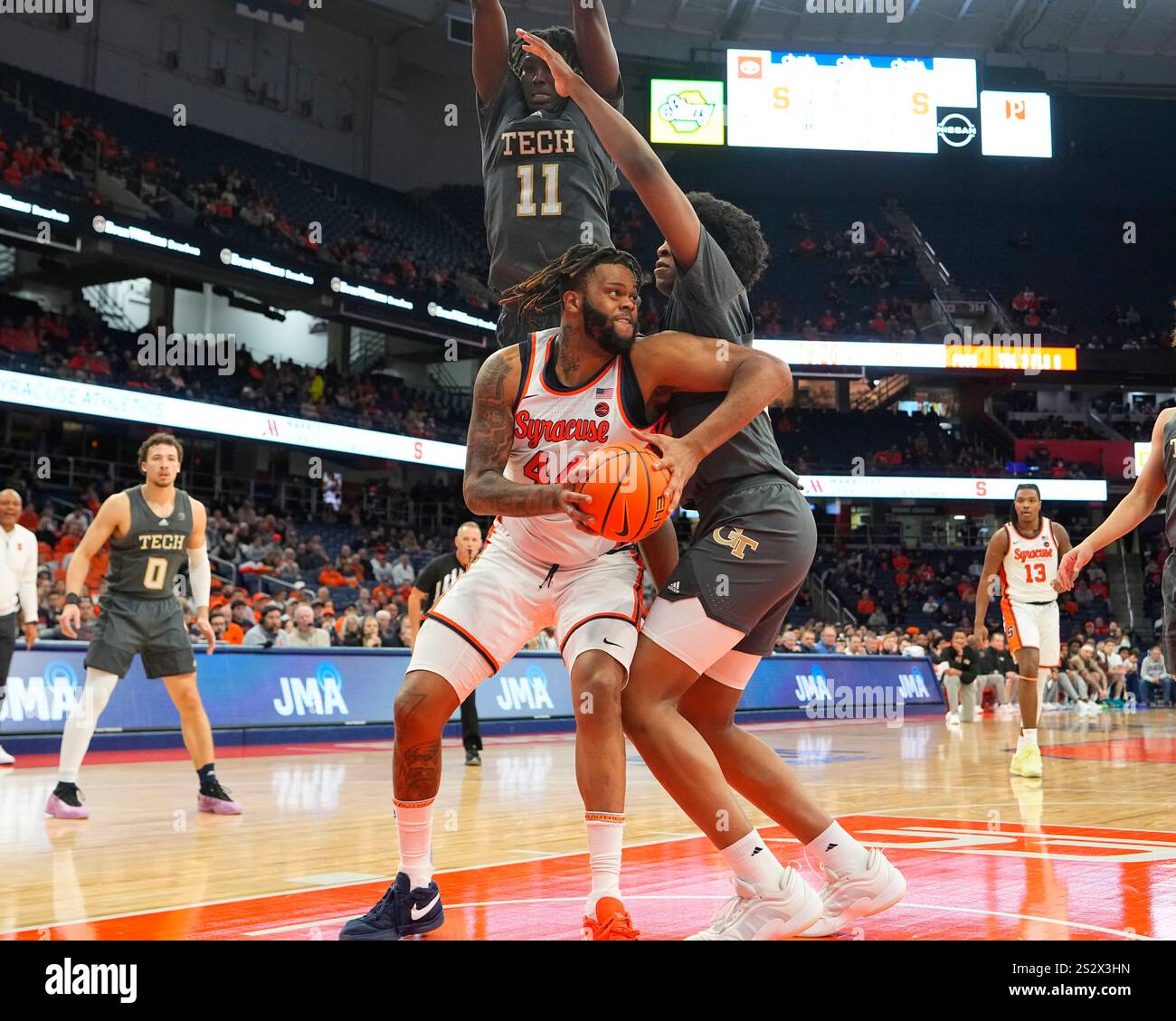SYRACUSE, NY - JANUARY 07: Syracuse Orange Center Eddie Lampkin Jr. (44 ...
