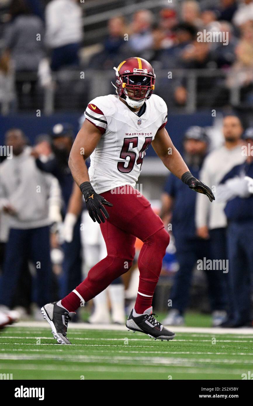 Washington Commanders linebacker Bobby Wagner (54) drops into coverage ...