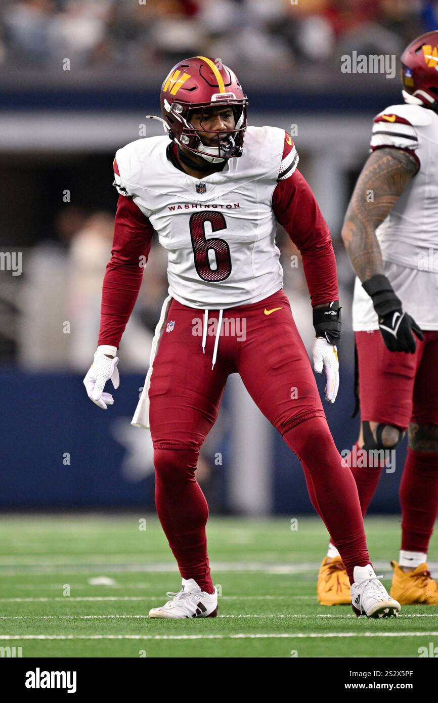 Washington Commanders linebacker Dante Fowler Jr. (6) lines up during ...