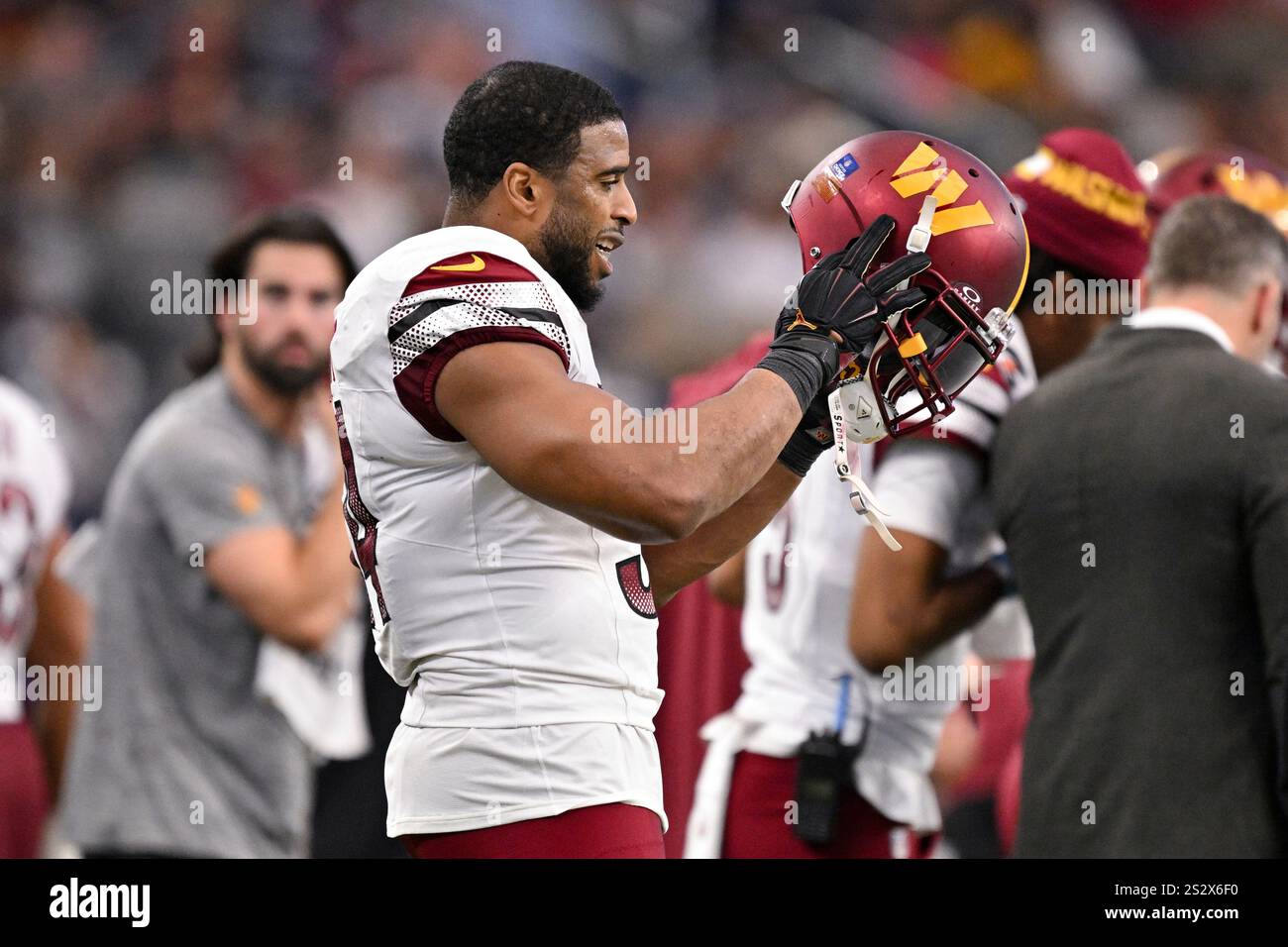 Washington Commanders linebacker Bobby Wagner (54) prepares to enter ...