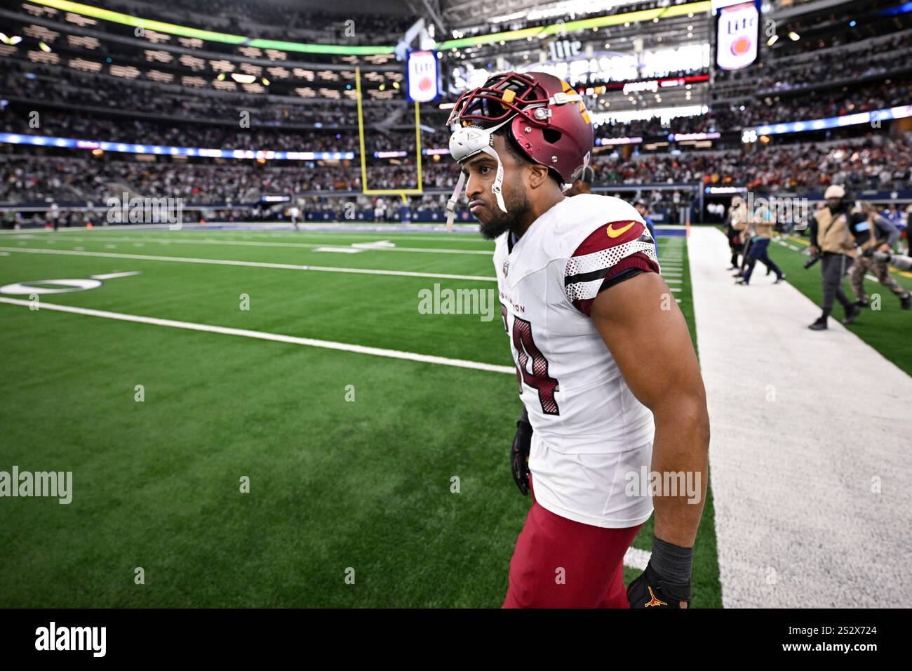 Washington Commanders linebacker Bobby Wagner (54) walks on to the ...