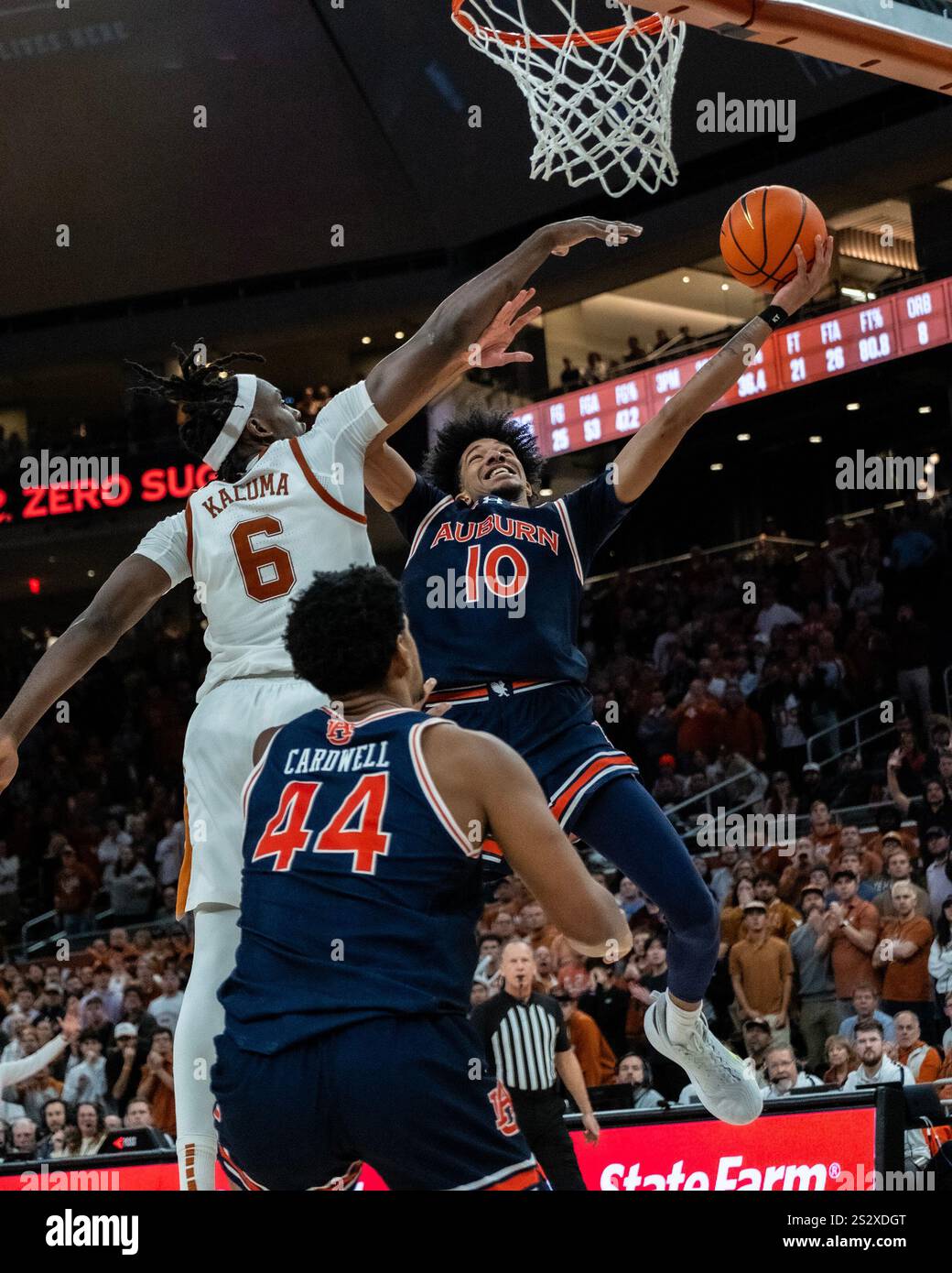 Texas, USA. 7th Jan, 2025. Nic Codie (10) of the Texas Longhorns in ...