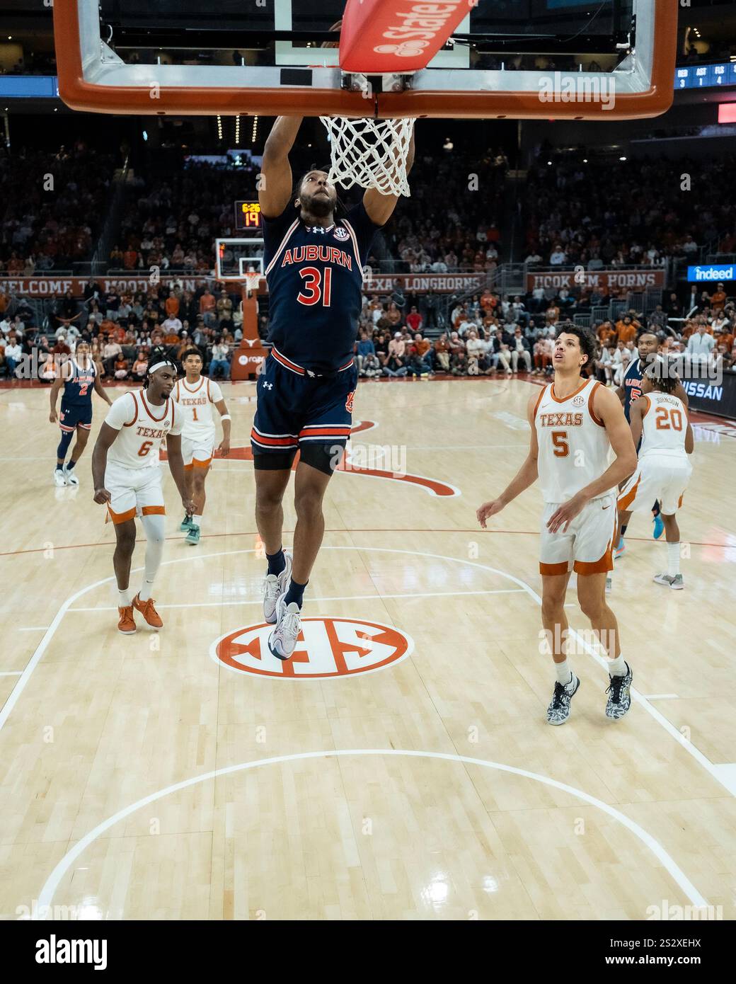 Texas, USA. 7th Jan, 2025. Chaney Johnson (31) of the Auburn Tigers in ...