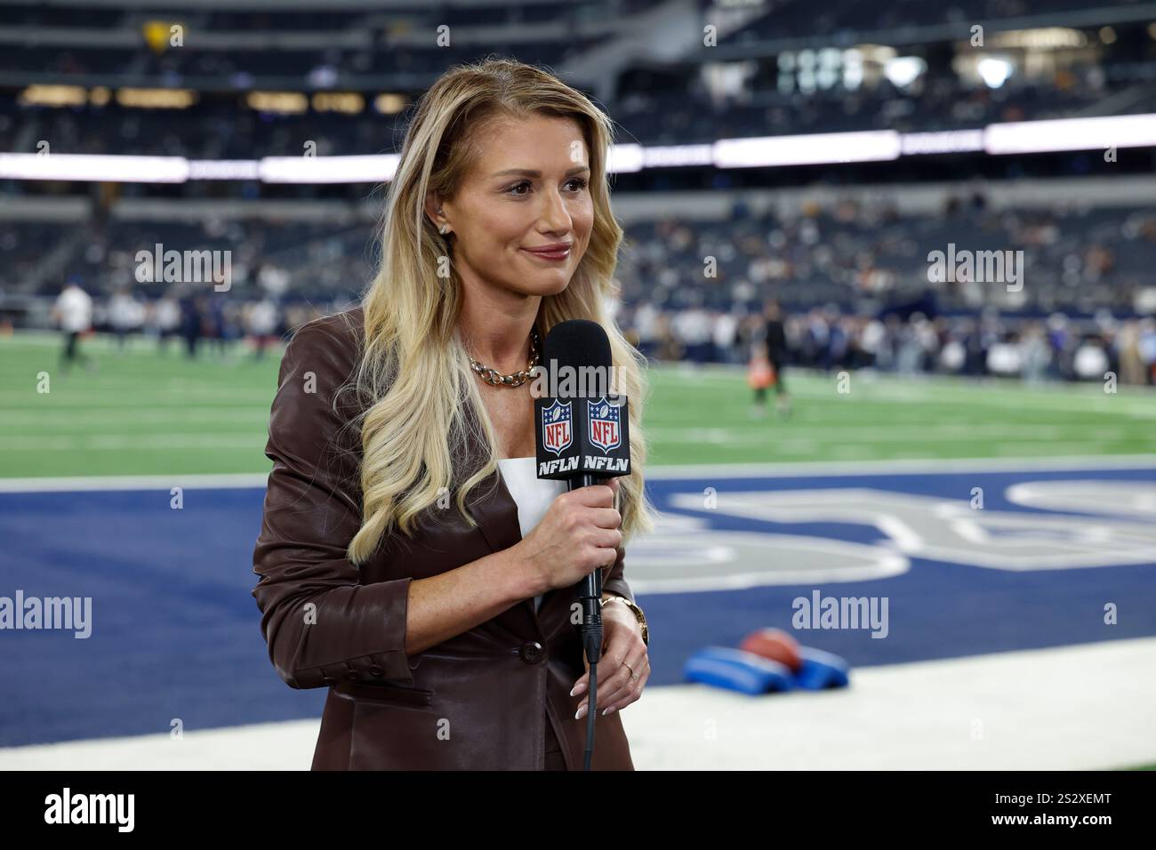 NFL network reporter Jane Slater reporting before an NFL football game ...