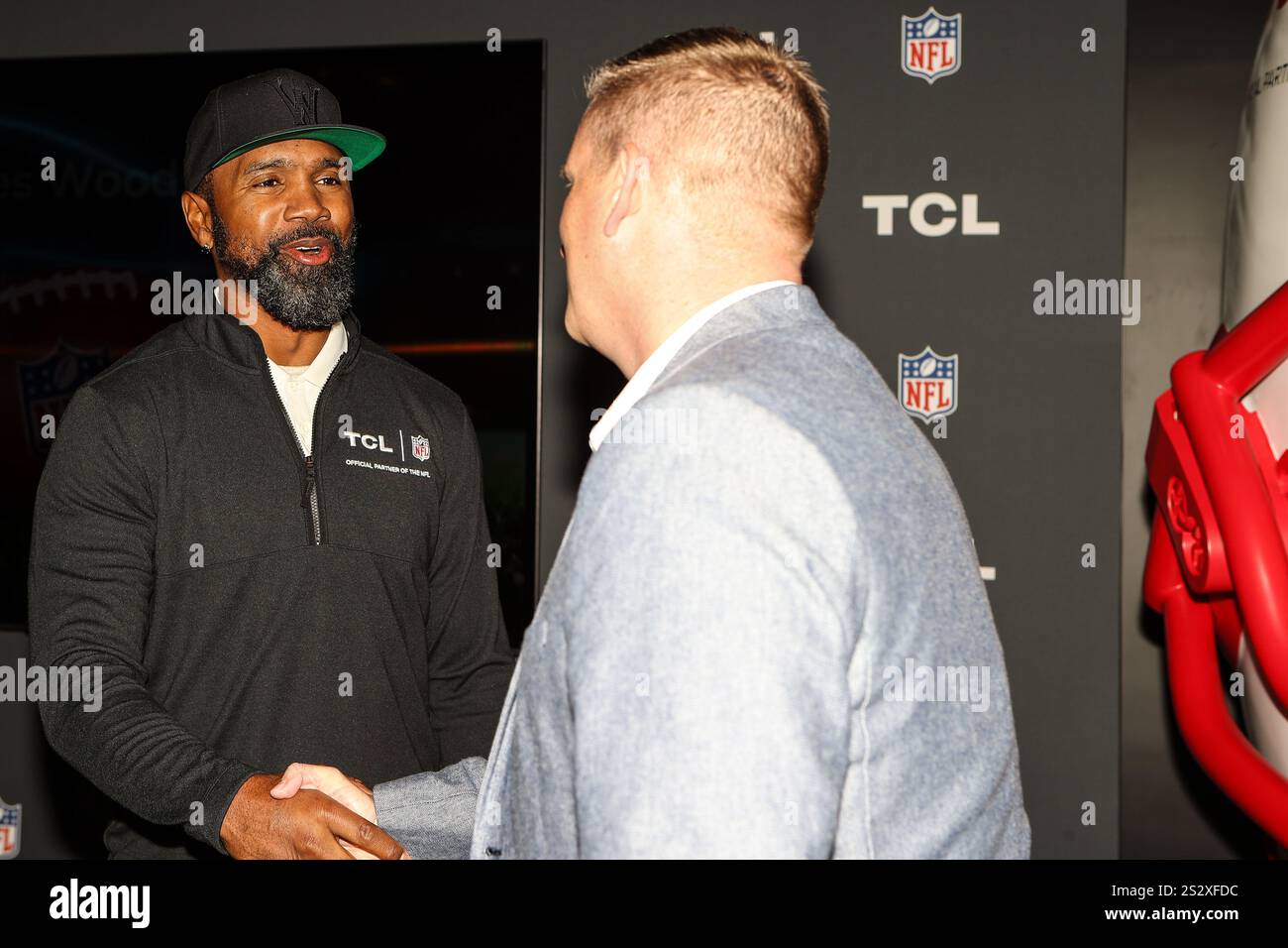 Las Vegas, NV, USA. 7th Jan, 2025. NFL Hall of Fame member Charles Woodson, meets fans at the ...