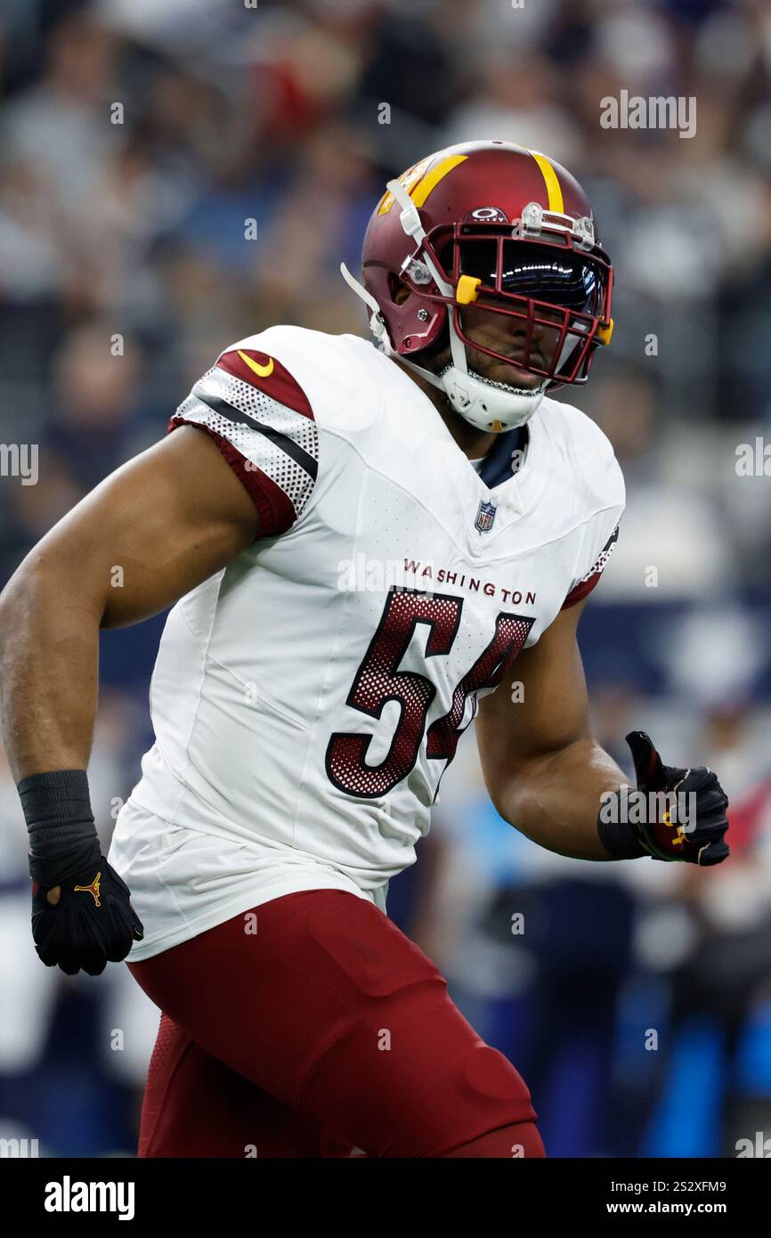 Washington Commanders linebacker Bobby Wagner (54) looks to defend ...