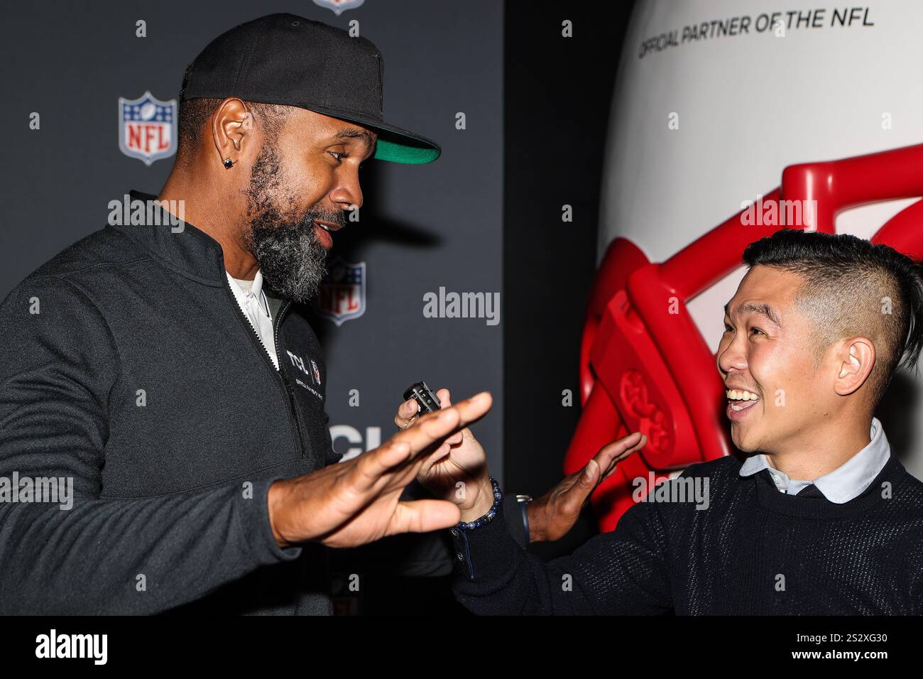 Las Vegas, NV, USA. 7th Jan, 2025. NFL Hall of Fame member Charles ...