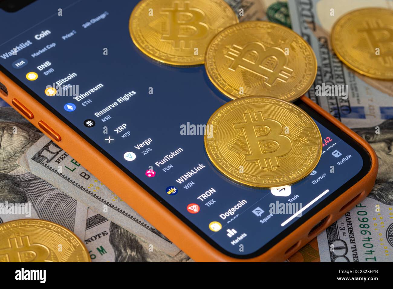 Electronic commerce banking smartphone hi-res stock photography and ...