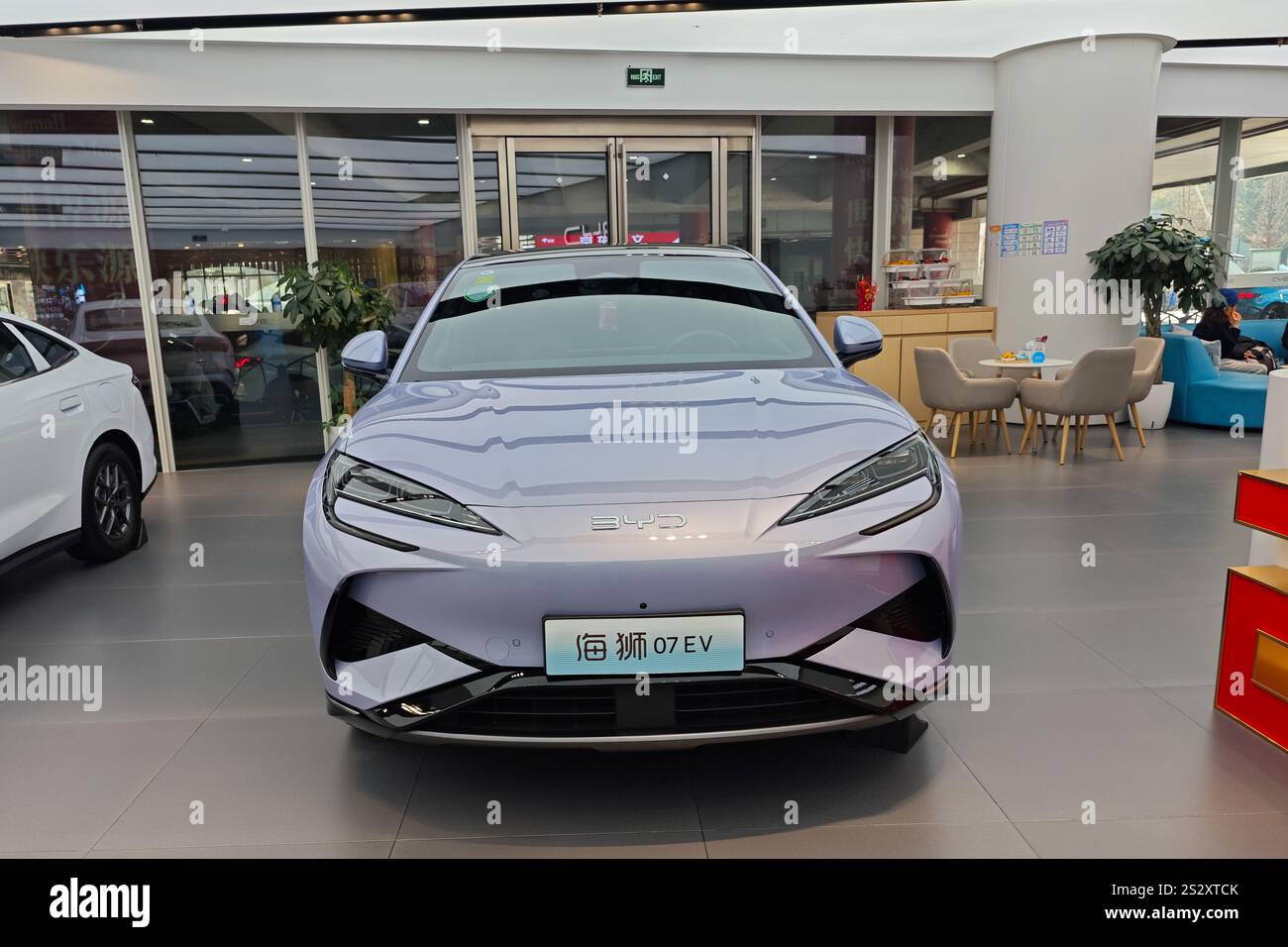 Shanghai, China. 08th Jan, 2025. SHANGHAI, CHINA - JANUARY 8, 2025 - A new energy vehicle is ...