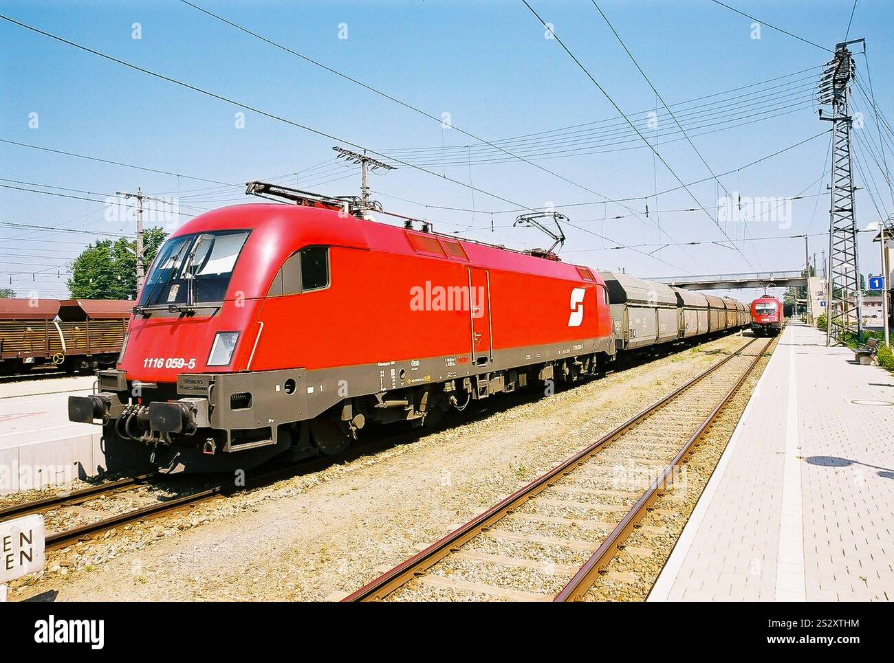 Fahrt entlang der Nordbahn locomotive taurus 1116 104-9 operated by ...