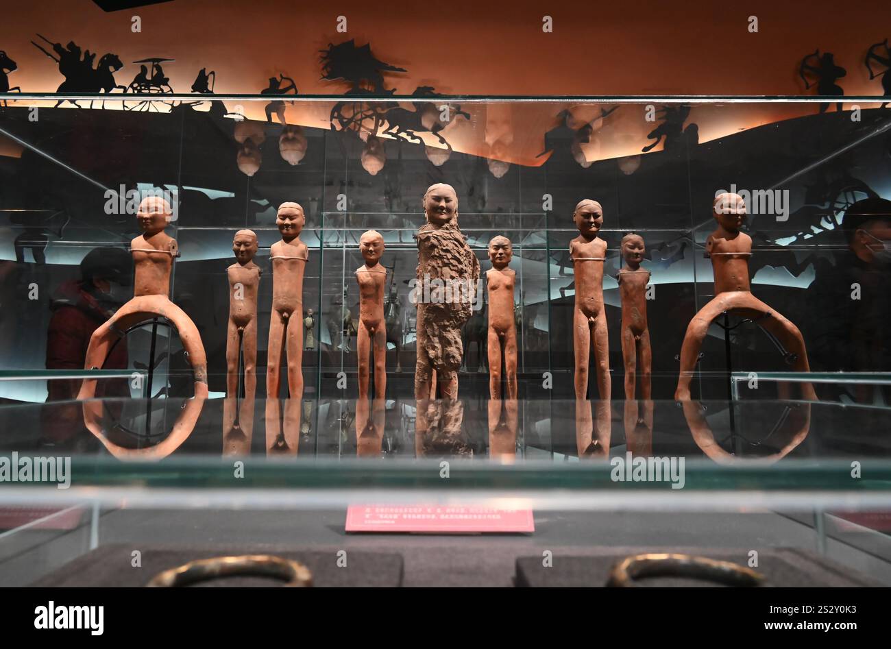 The exhibition of Qin Han dynasty cultural relics is held in Tianjin ...