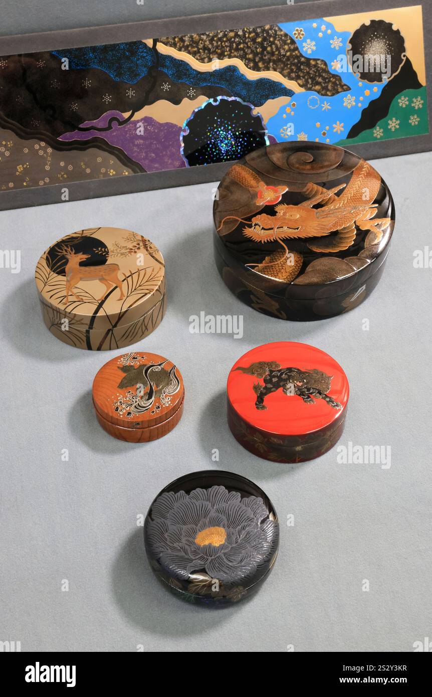 A photo shows Japanese lacquerwares made by craftsman in Kyoto City ...