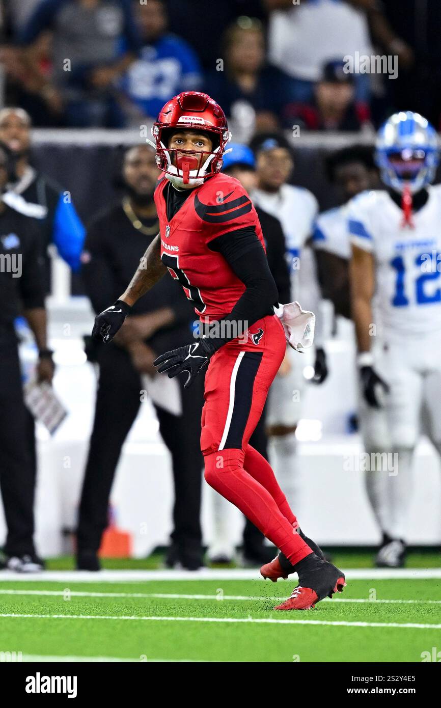 Houston Texans wide receiver Tank Dell (3) runs a route in the second ...
