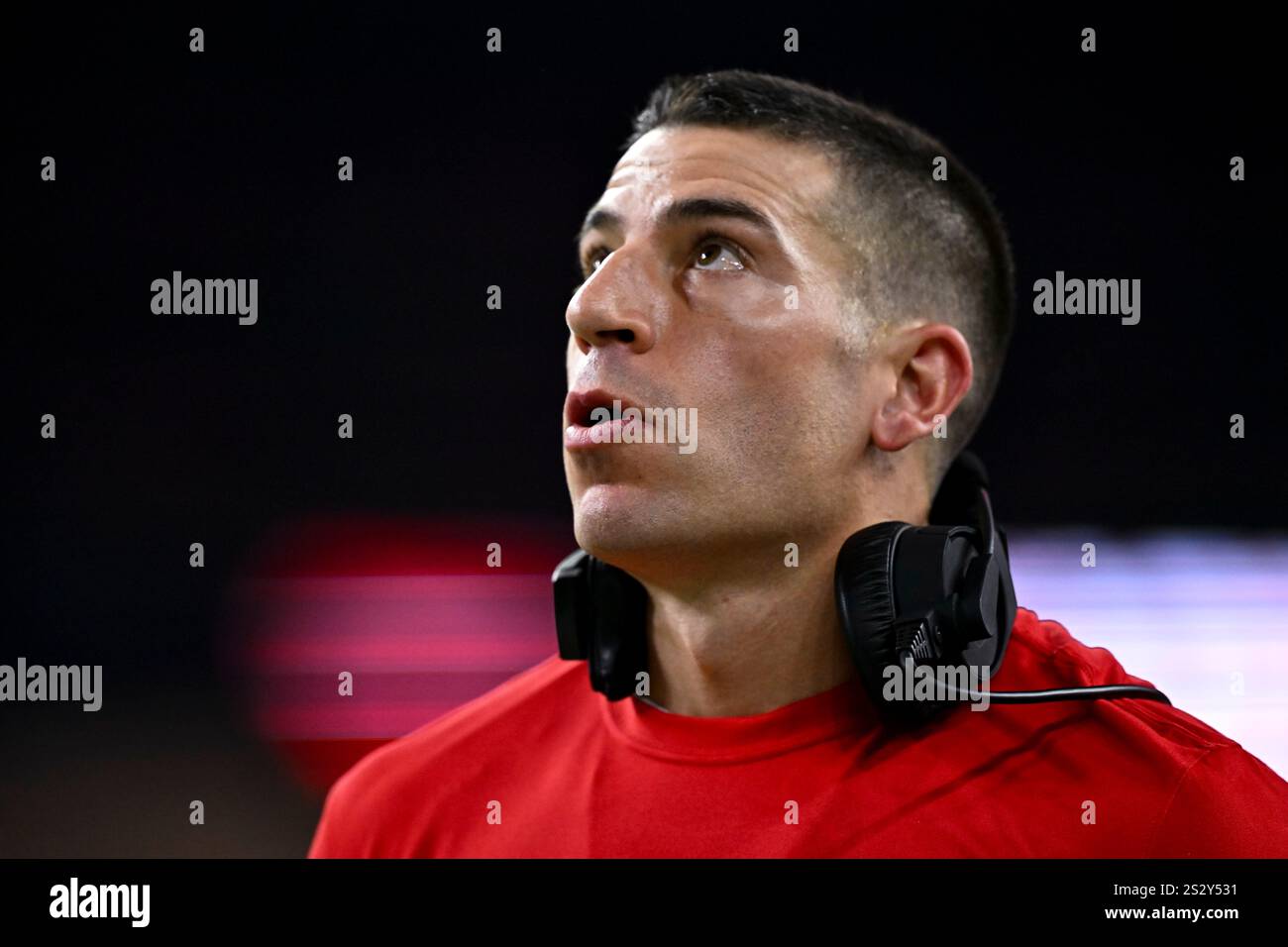Houston Texans special teams coordinator Frank Ross looks on against ...
