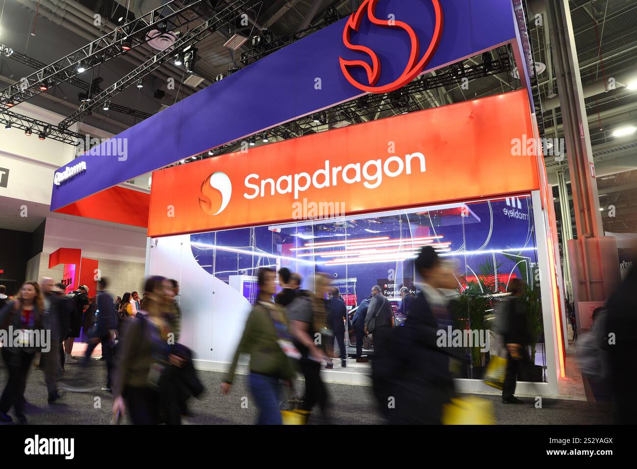 Qualcomm booth hi-res stock photography and images - Alamy