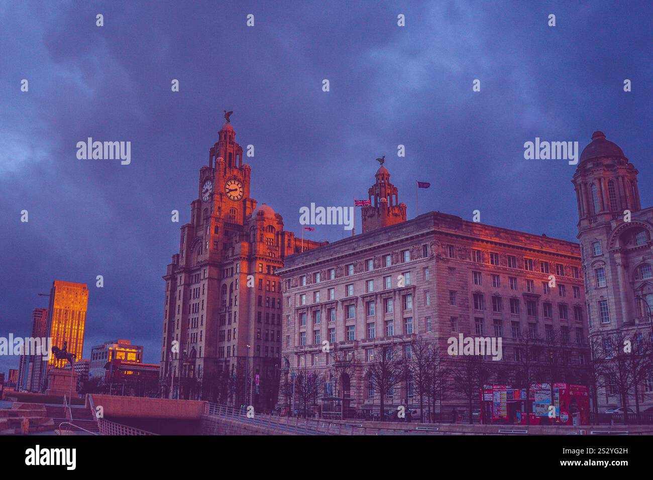 Liverpool Pier Head at sunrise Stock Photo - Alamy