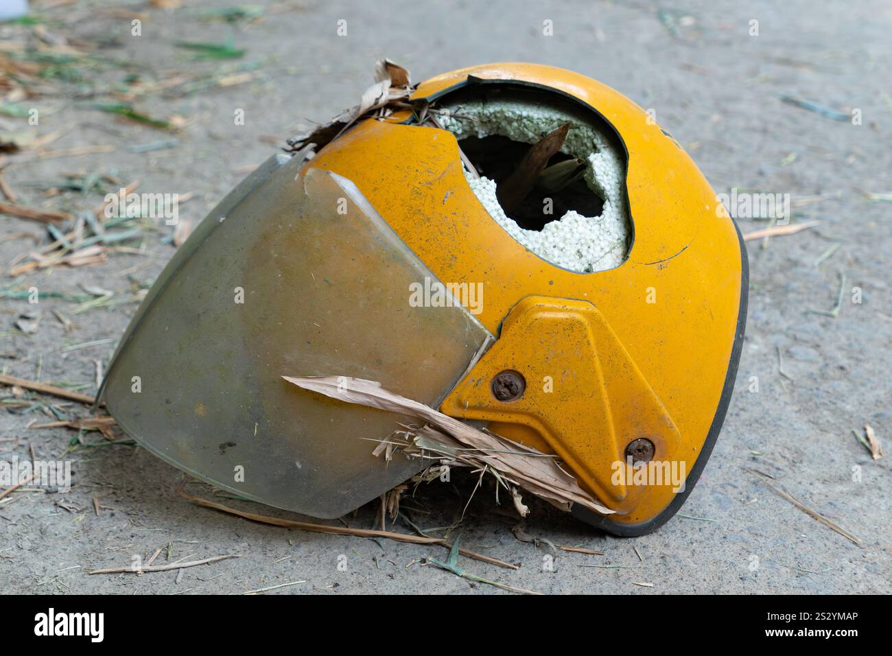 Motobike helmet hi-res stock photography and images - Alamy