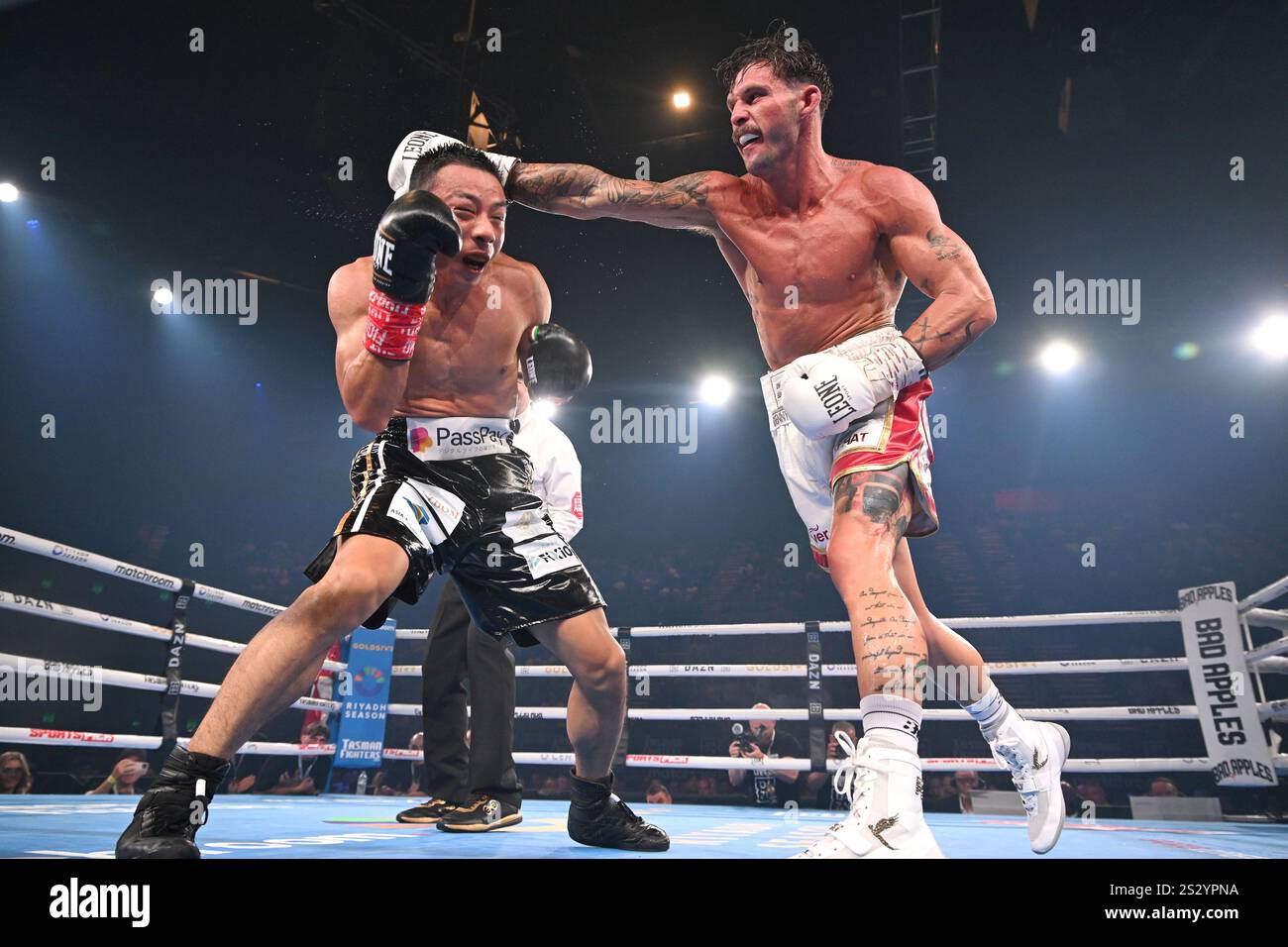 Gold Coast, Australia. 08th Jan, 2025. Ben Mahoney of Australia (right ...