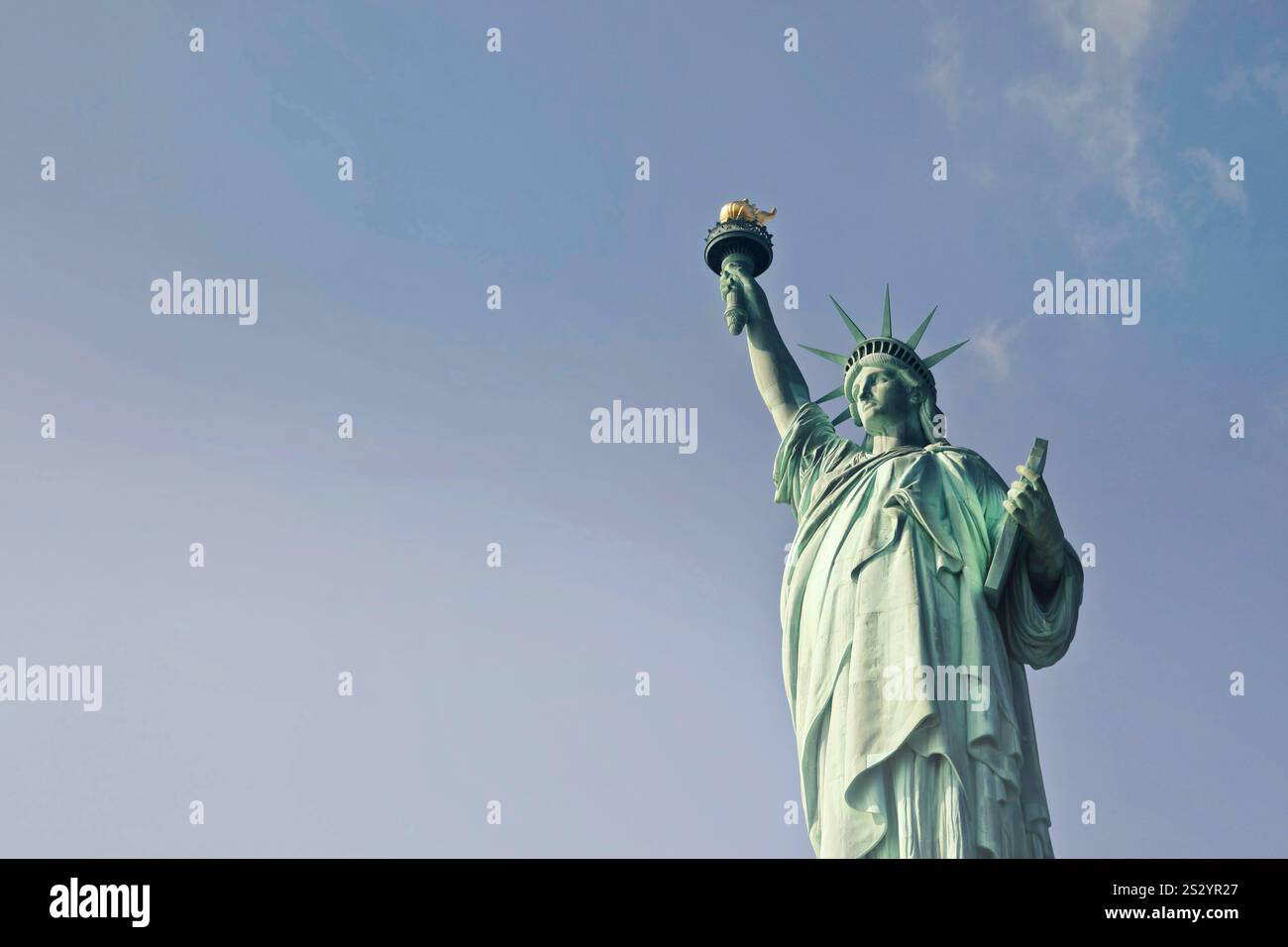 Statue of liberty close up hi-res stock photography and images - Alamy
