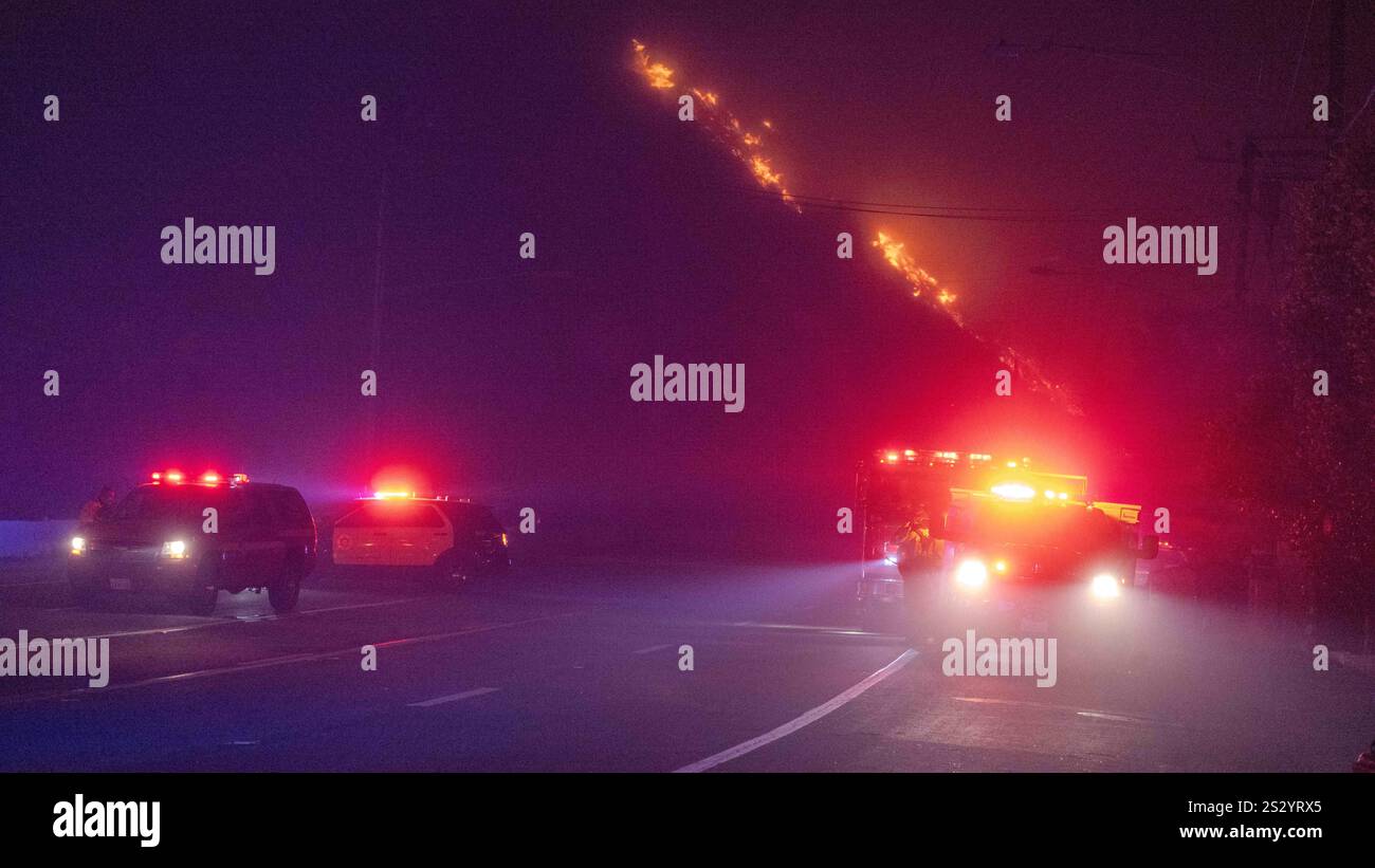 Malibu, California, U.S.A. 7th Jan, 2025. Los Angles Fire Department ...