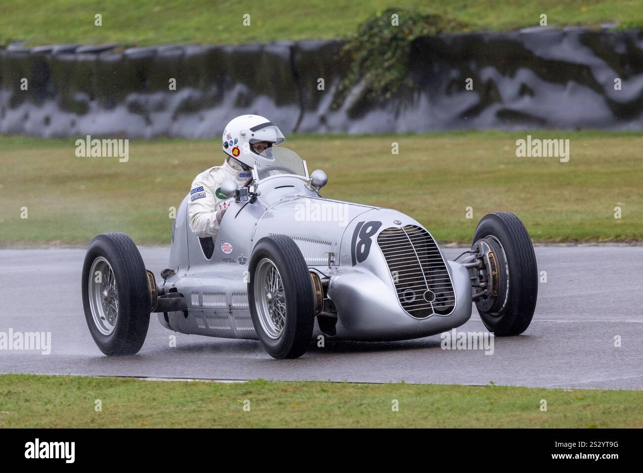 Markus Neisius in his 1938 Maserati 6CM during the Goodwood Trophy race ...
