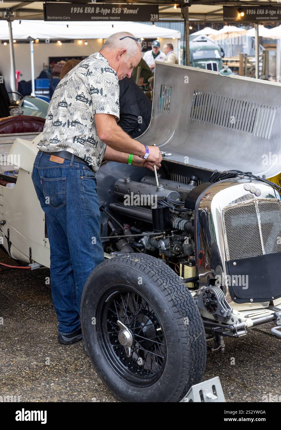 Preparing Julian Wilton's 1936 ERA B-Type R7B in the paddock garage ...