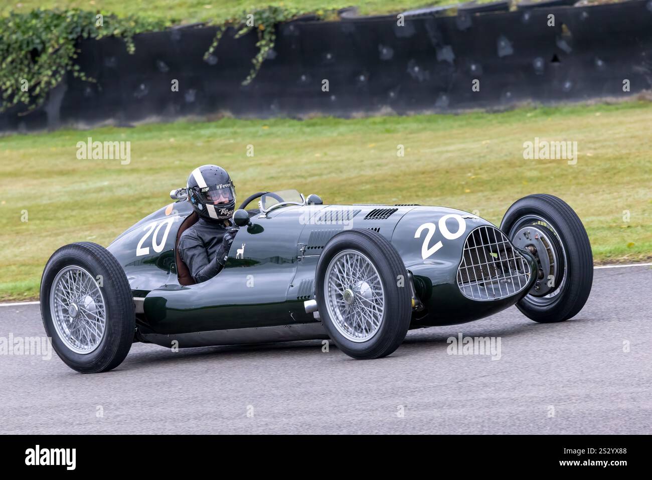 James Baxter in the 1938 ERA E-Type GP2 during the Goodwood Trophy race ...