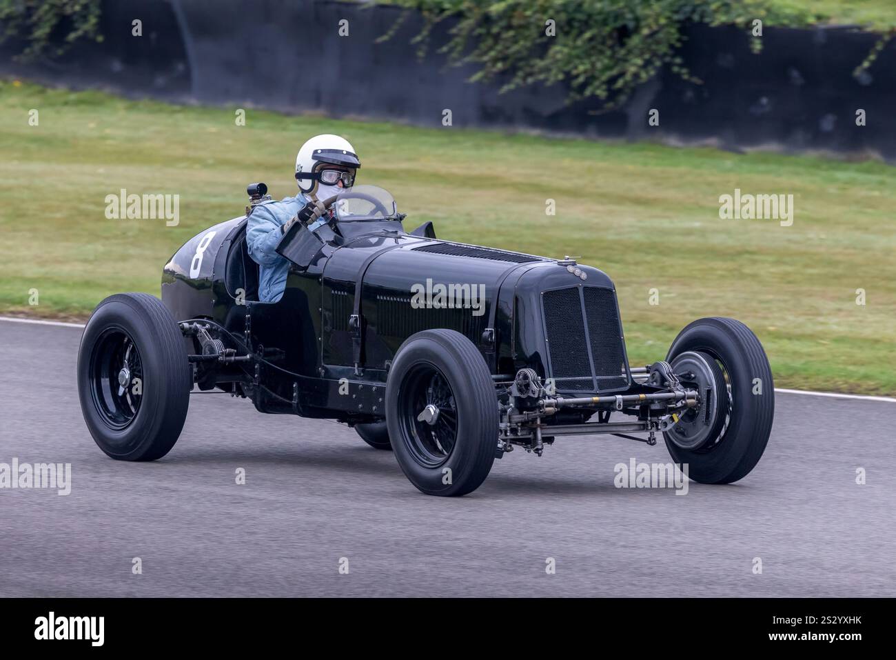 Brad Baker in the 1936 ERA B-Type R10B during the Goodwood Trophy race ...