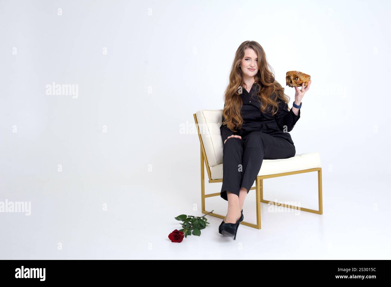 Skeleton sitting computer hi-res stock photography and images - Alamy