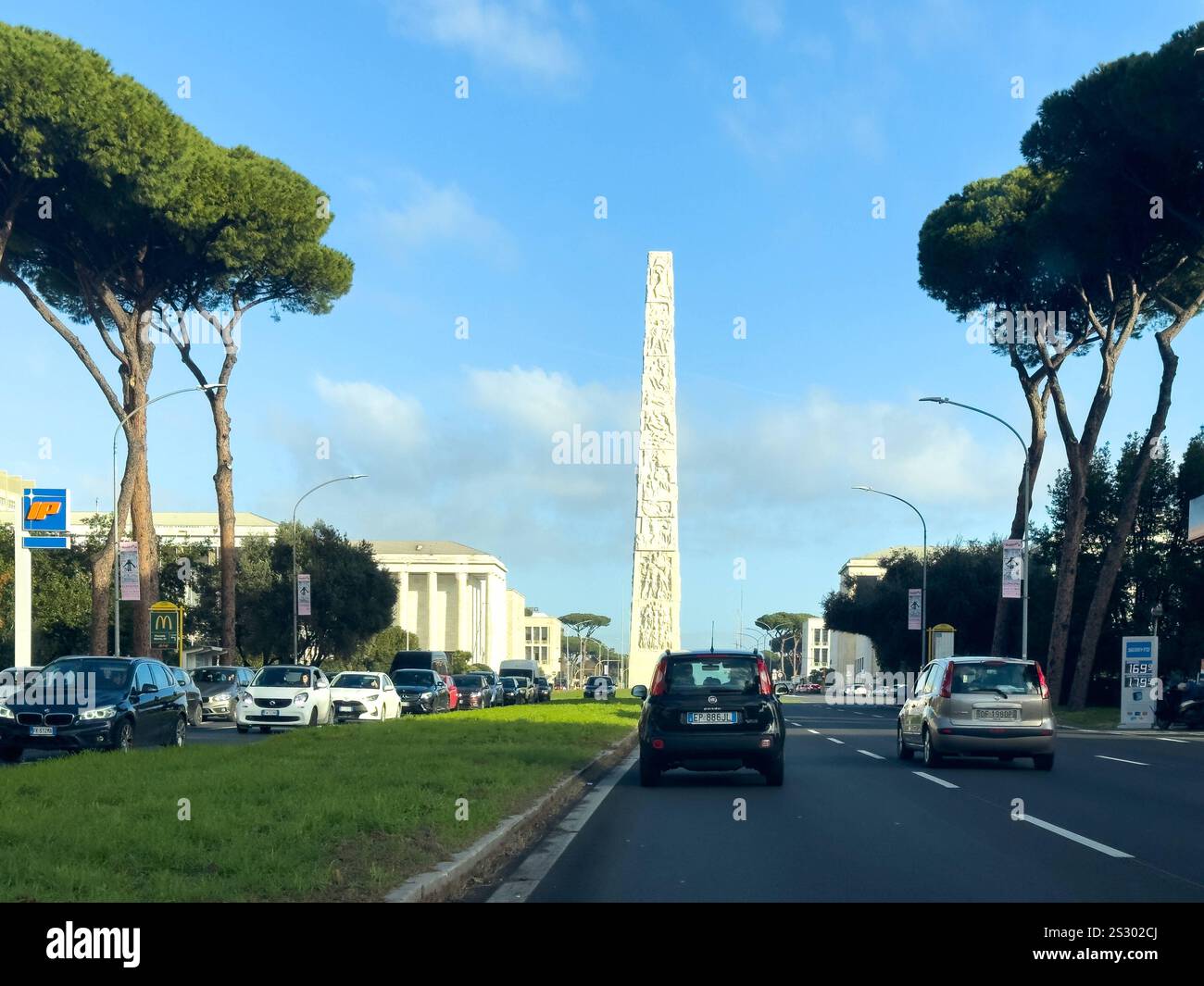 Rom, Italien, Europa, Stadtbild, Verkehrsstraße, Obelisk, moderne ...