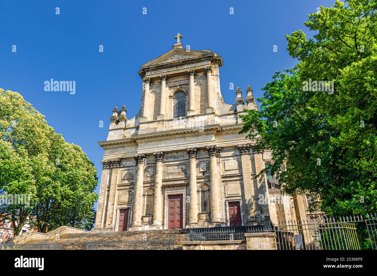 Arras Cathedral of Our Lady and Saint Vaast Cathedrale catholic church ...