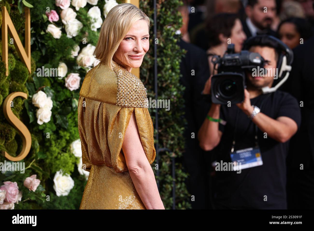 BEVERLY HILLS, LOS ANGELES, CALIFORNIA, USA - JANUARY 05: Cate Blanchett arrives at the 82nd ...