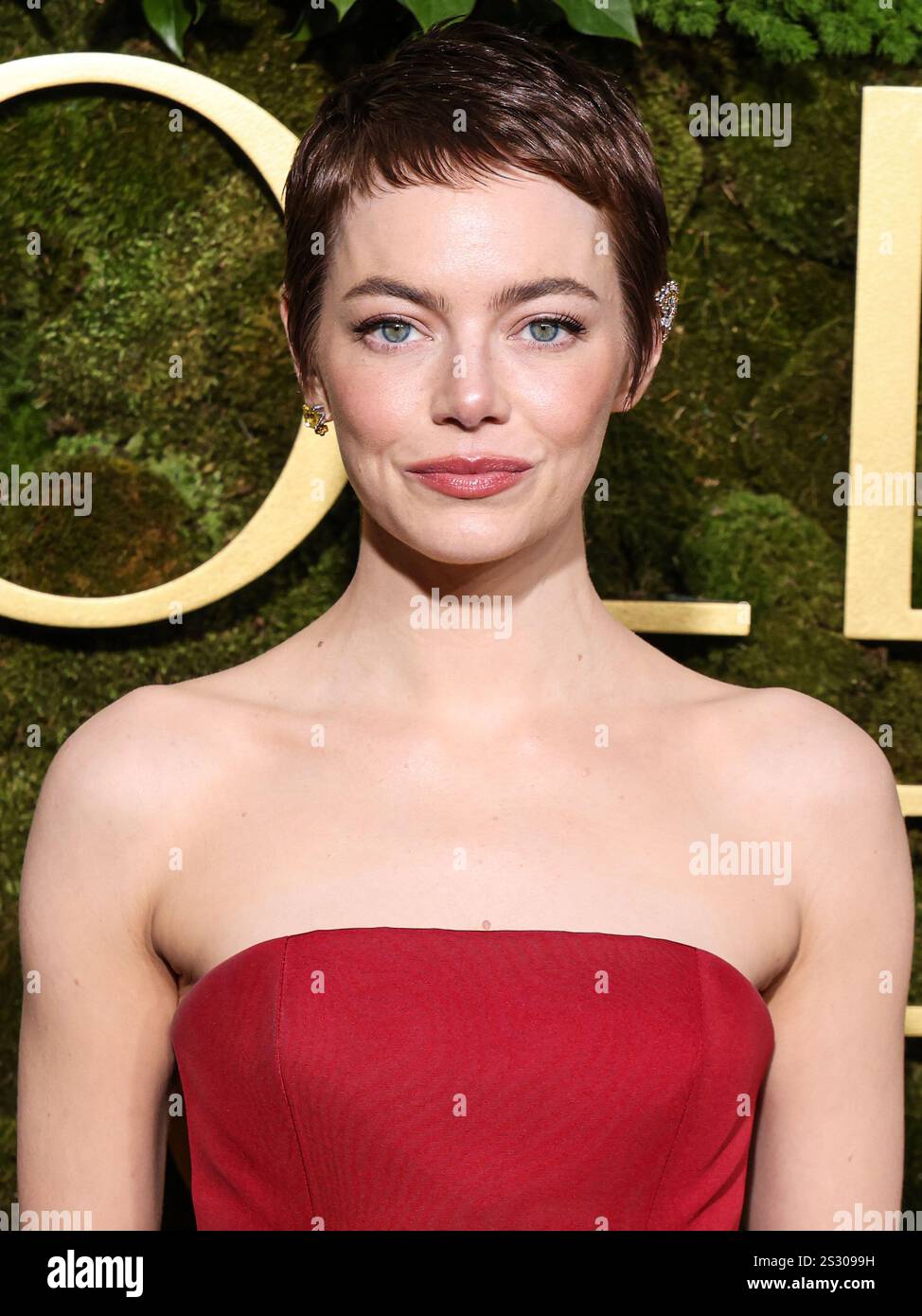 BEVERLY HILLS, LOS ANGELES, CALIFORNIA, USA - JANUARY 05: Emma Stone ...