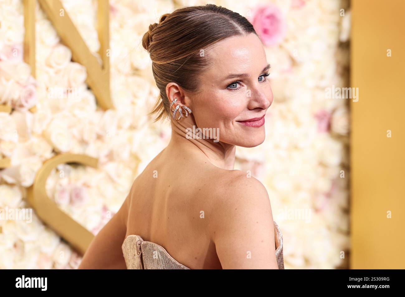 BEVERLY HILLS, LOS ANGELES, CALIFORNIA, USA - JANUARY 05: Kristen Bell ...
