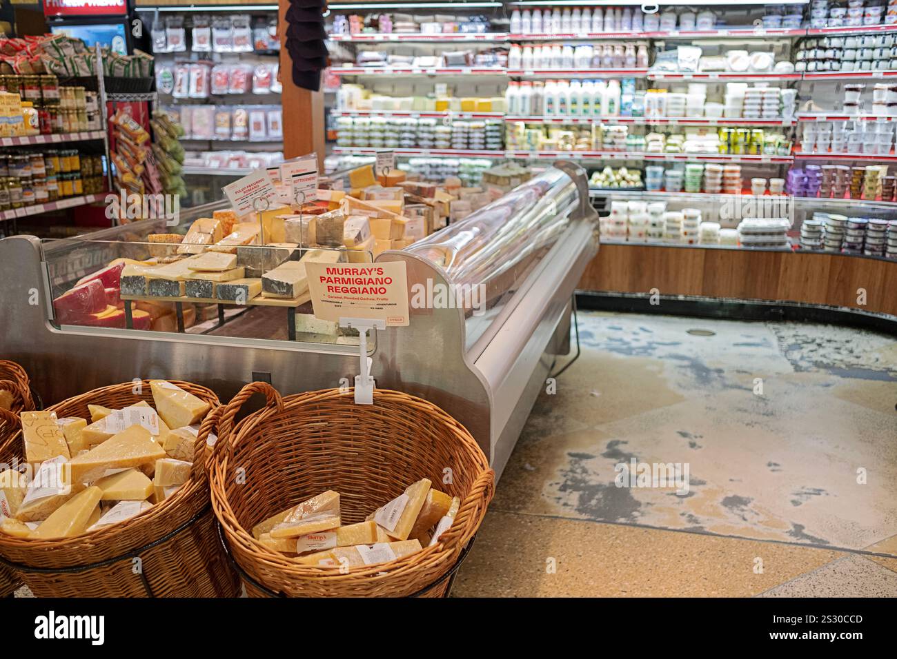 Murray's Cheese section of the the Grand Central Market, commuter ...
