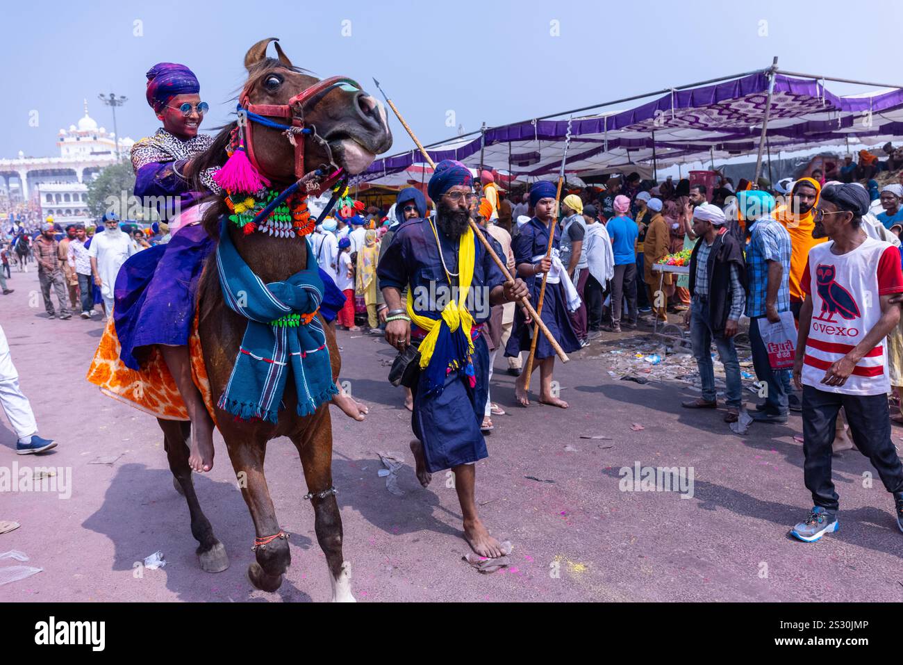 Group of sikh people (Nihang Sardar) during the celebration of Hola ...