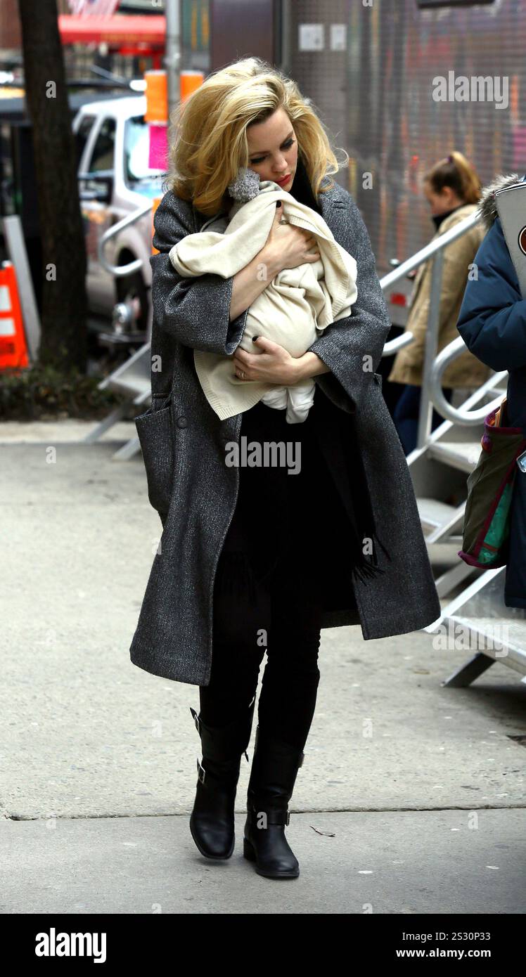 Melissa George on the set of the ABC pilot 'Dangerous Liaisons' in New ...