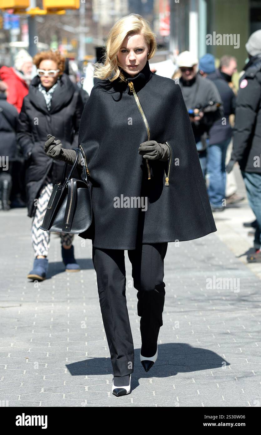 Melissa George on the set of the TV show pilot 'Dangerous Liaisons' on ...
