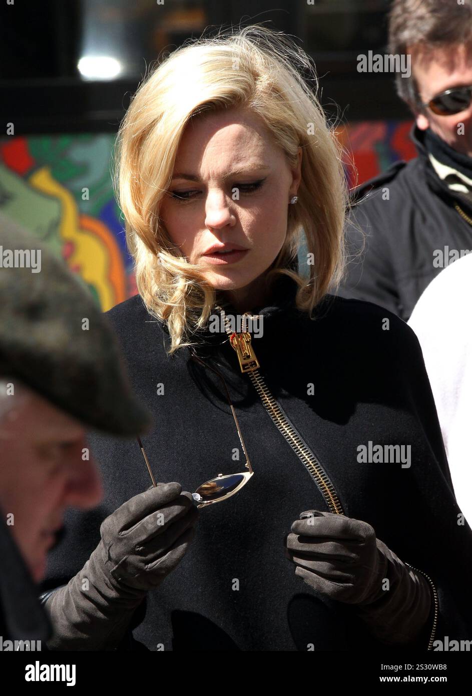 Melissa George on the set of the TV show pilot 'Dangerous Liaisons' on ...