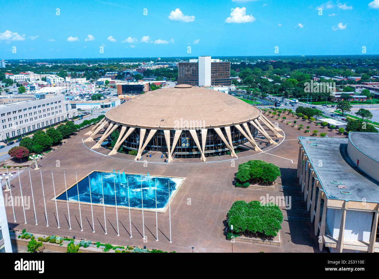 Norfolk virginia skyline hi-res stock photography and images - Alamy