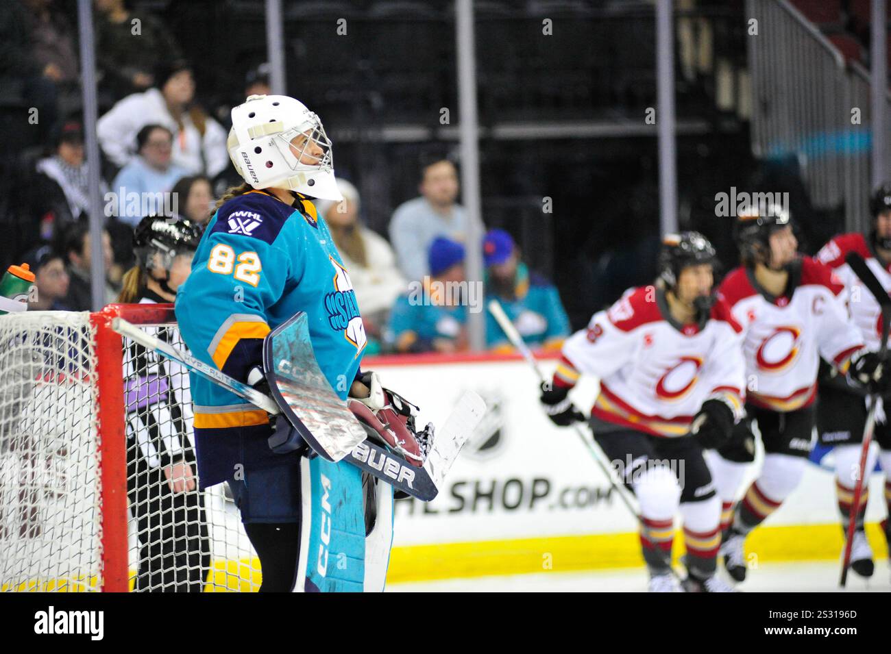 Newark, USA. 07th Jan, 2025. Kayle Osborne (82) after giving up a goal ...