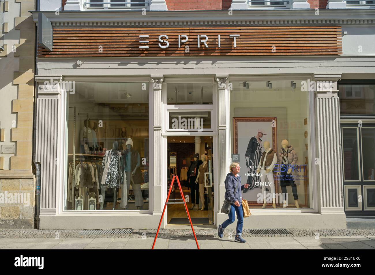 Esprit Textilien, Filiale, Pferdemarkt, Altstadt, Güstrow, Mecklenburg ...