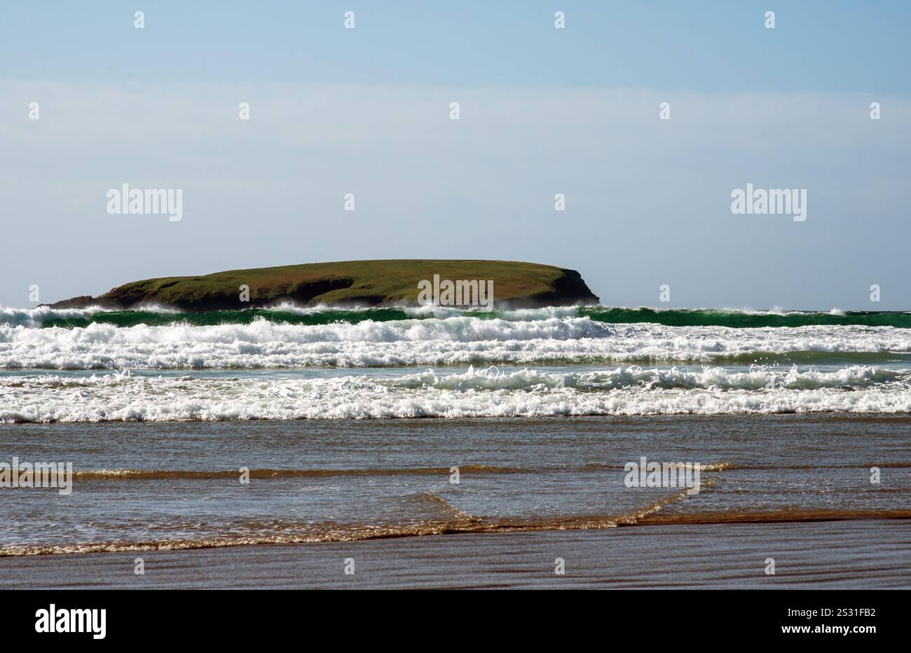 Atlantic waves on Keel Beach in Co, Mayo, Ireland Stock Photo - Alamy