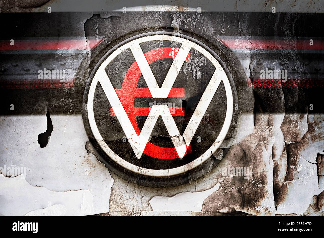 FOTOMONTAGE, Verwittertes VW-Zeichen mit Eurozeichen auf einem Auto, VW ...