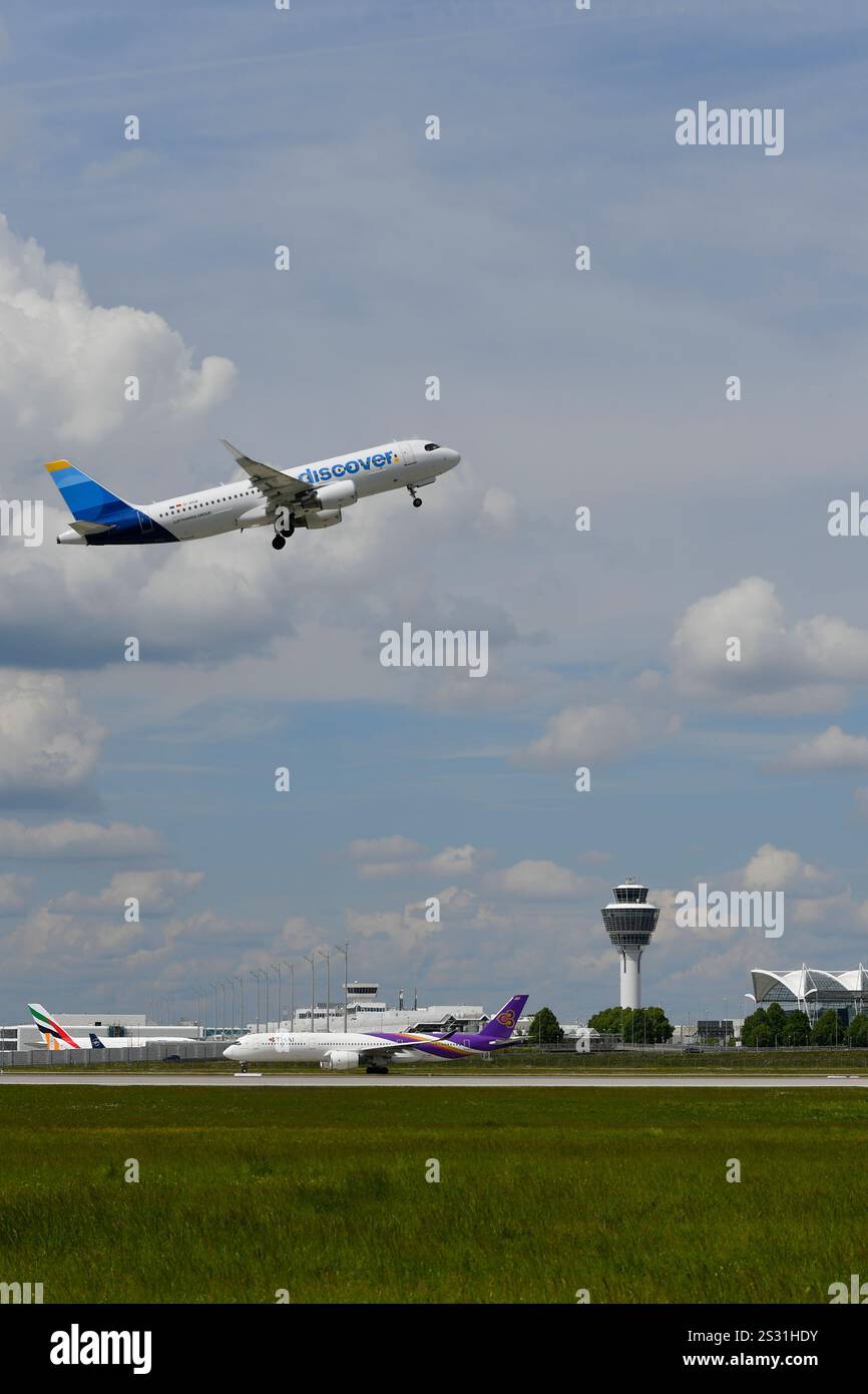 Discover, Airlines, Airbus, A320, Take off, Start, Airborne, Tower ...