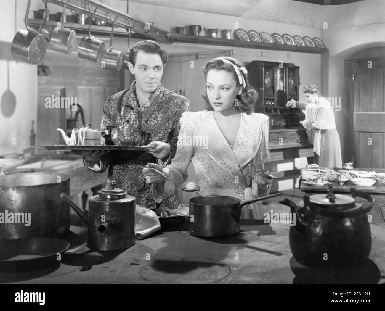 AND THEN THERE WERE NONE LOUIS HAYWARD, JUNE DUPREZ Date: 1945 Stock ...