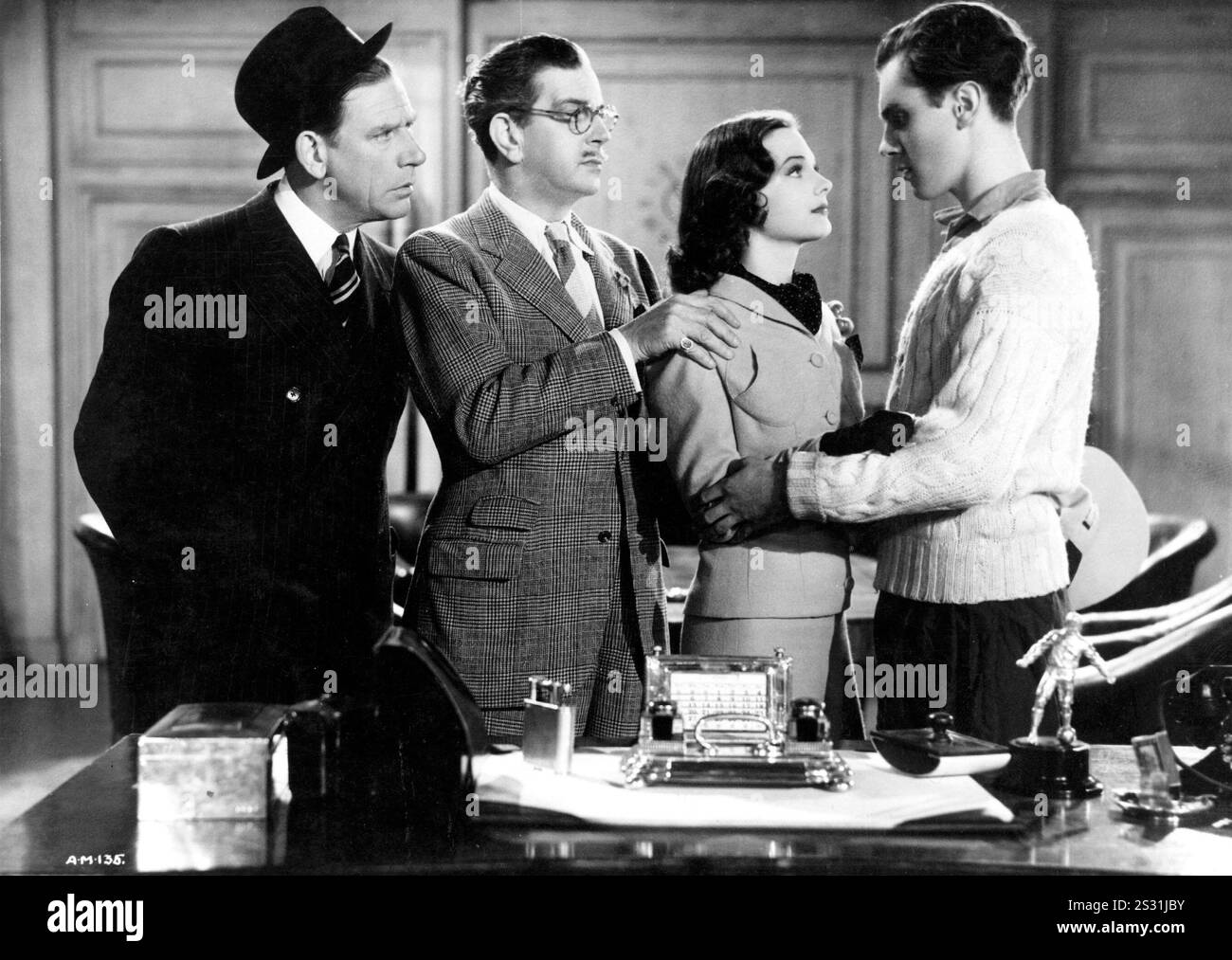 THE ARSENAL STADIUM MYSTERY IAN MACLEAN, LESLIE BANKS, LIANE LINDEN ...