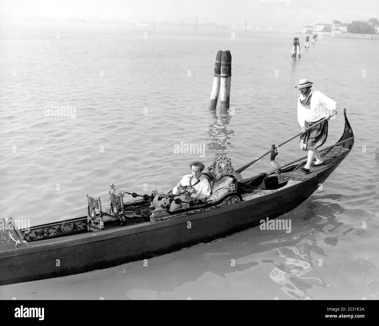 THE BAD LORD BYRON DENNIS PRICE Date: 1949 Stock Photo - Alamy